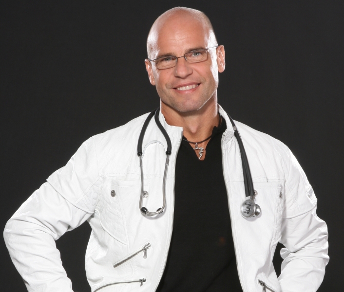 MUDr. Igor Bukovský: Aj benzín mi vonia a nepijem ho! | Rádio Lumen