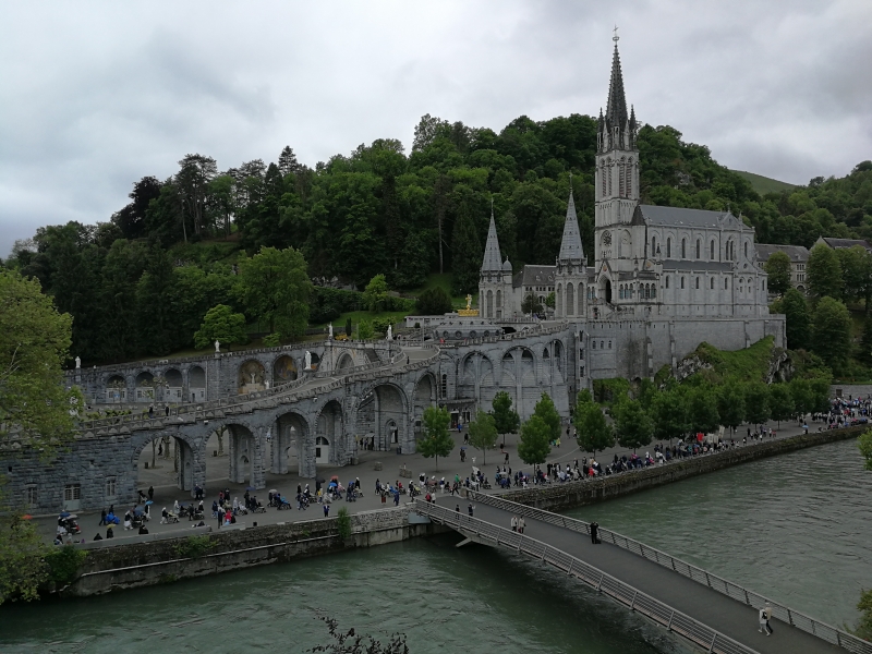 Pápež František menoval osobitného delegáta pre Lurdy | Rádio Lumen